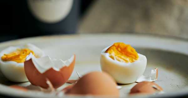 8 Cara Kupas Telur Rebus Agar tak Hancur