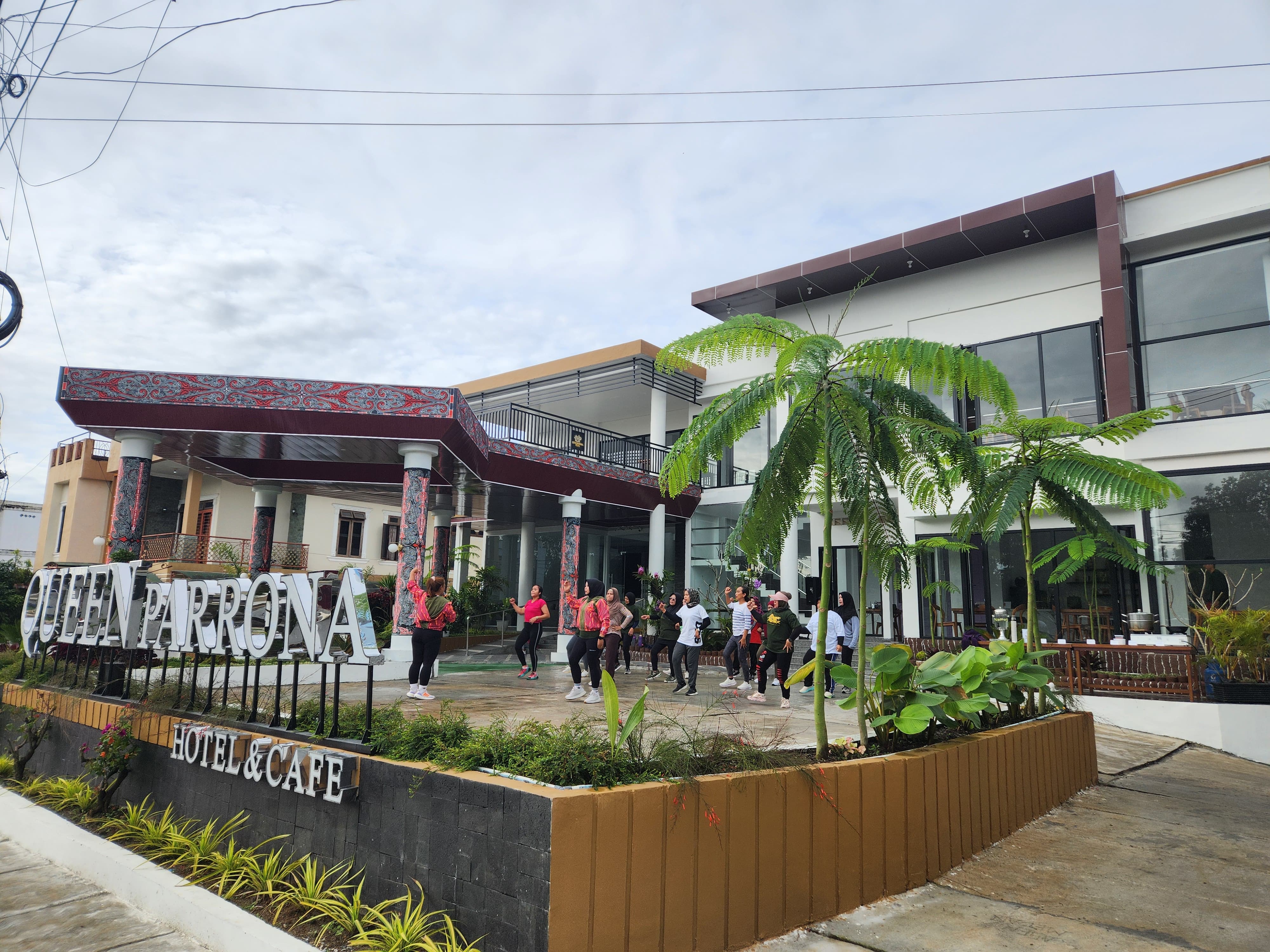 Queen Parrona Hotel By Sativa Rutin Adakan Senam Sehat Bersama