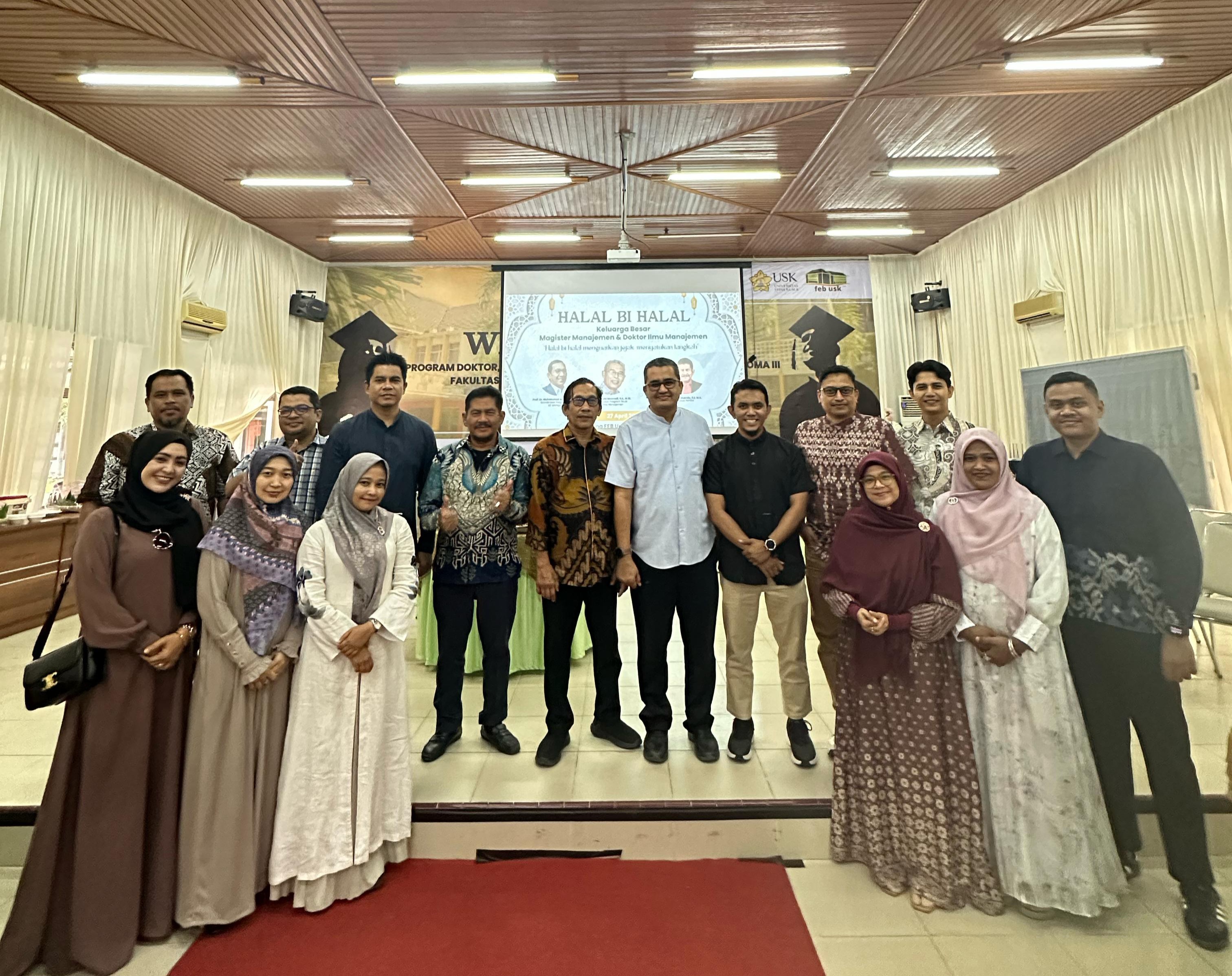 FEB USK Gelar Halal Bihalal Keluarga Besar Program Magister dan Doktor ...