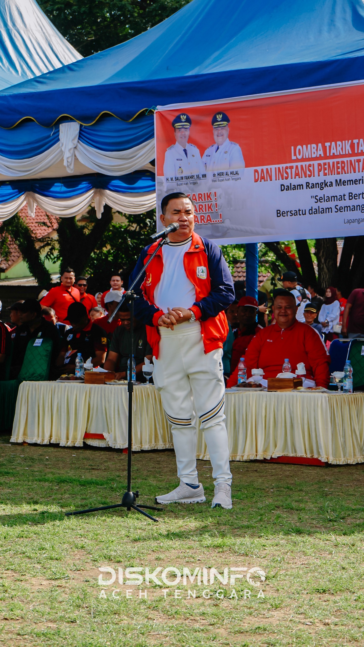 Sambut HUT ke-80 RI, Bupati Agara Buka Lomba Sepeda Hias dan Tarik Tambang