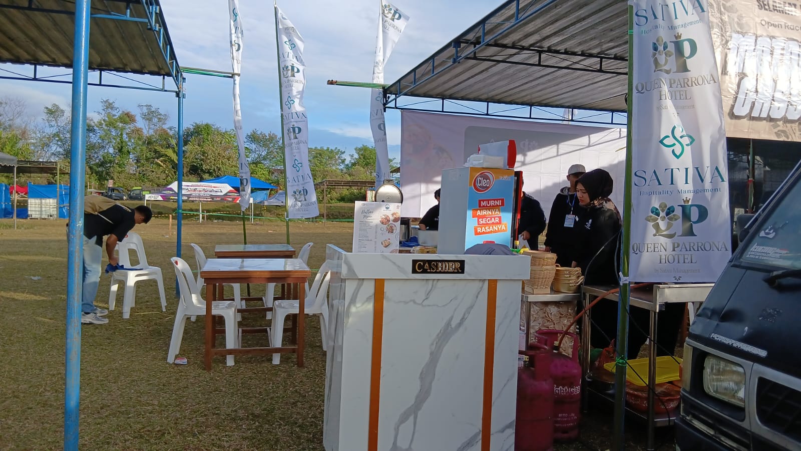 Queen Parrona Hotel Meriahkan HUT RI ke-80 dengan Pacuan Kuda, Motor ...