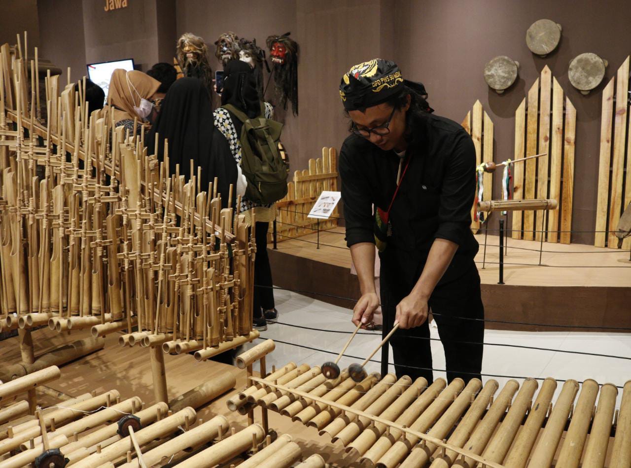 200 Alat Musik Tradisional se Indonesia Dipamerkan di Museum Aceh