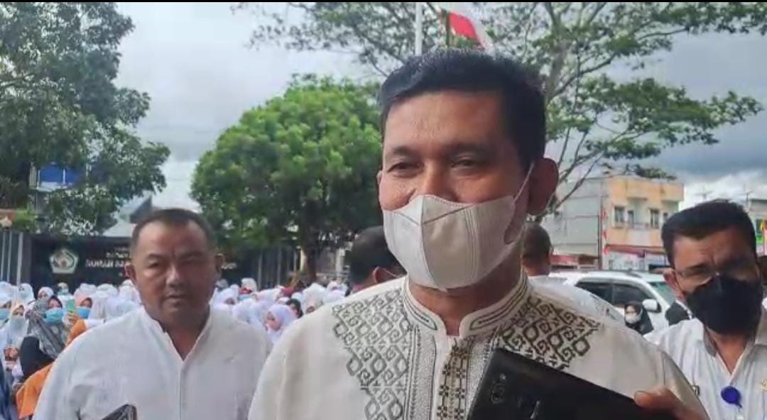 Tanggapi Tuntutan Aksi Ratusan Massa, Begini Kata Dirut RSUD Datu Beru ...