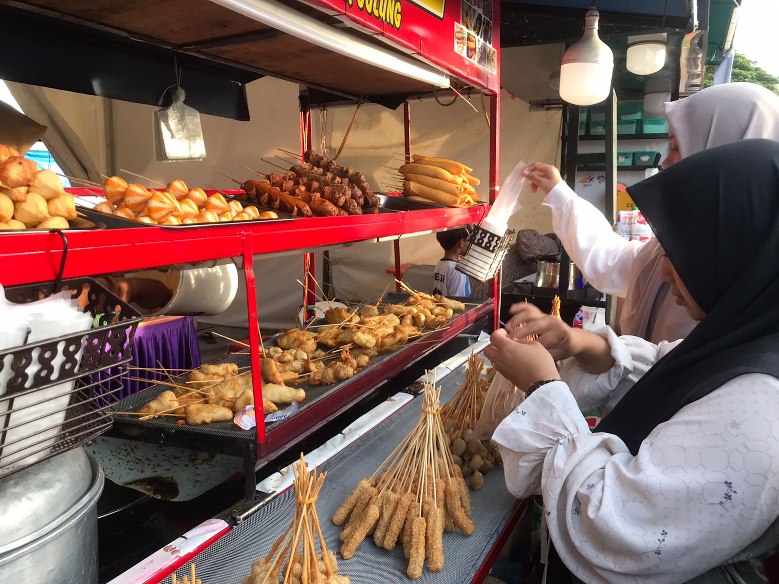 Jajanan Street Food Ala Korea Diburu Pengunjung PKA-8