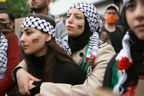 Mengenal Sejarah Keffiyeh, Penutup Kepala Simbol Perlawanan Palestina