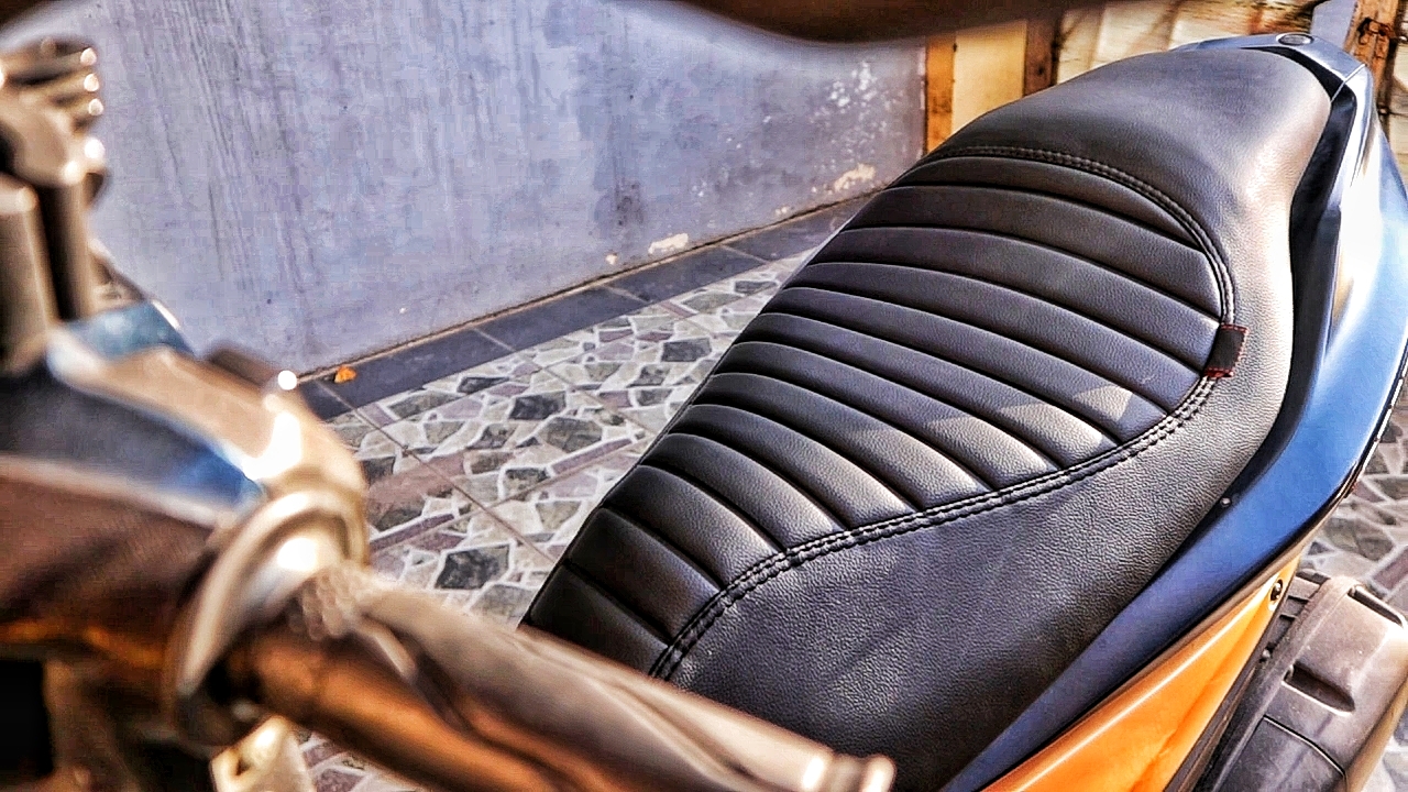 13 Tahun Usaha Reparasi Jok Motor, Iwan Sekolahkan Anak Hingga Jalani ...