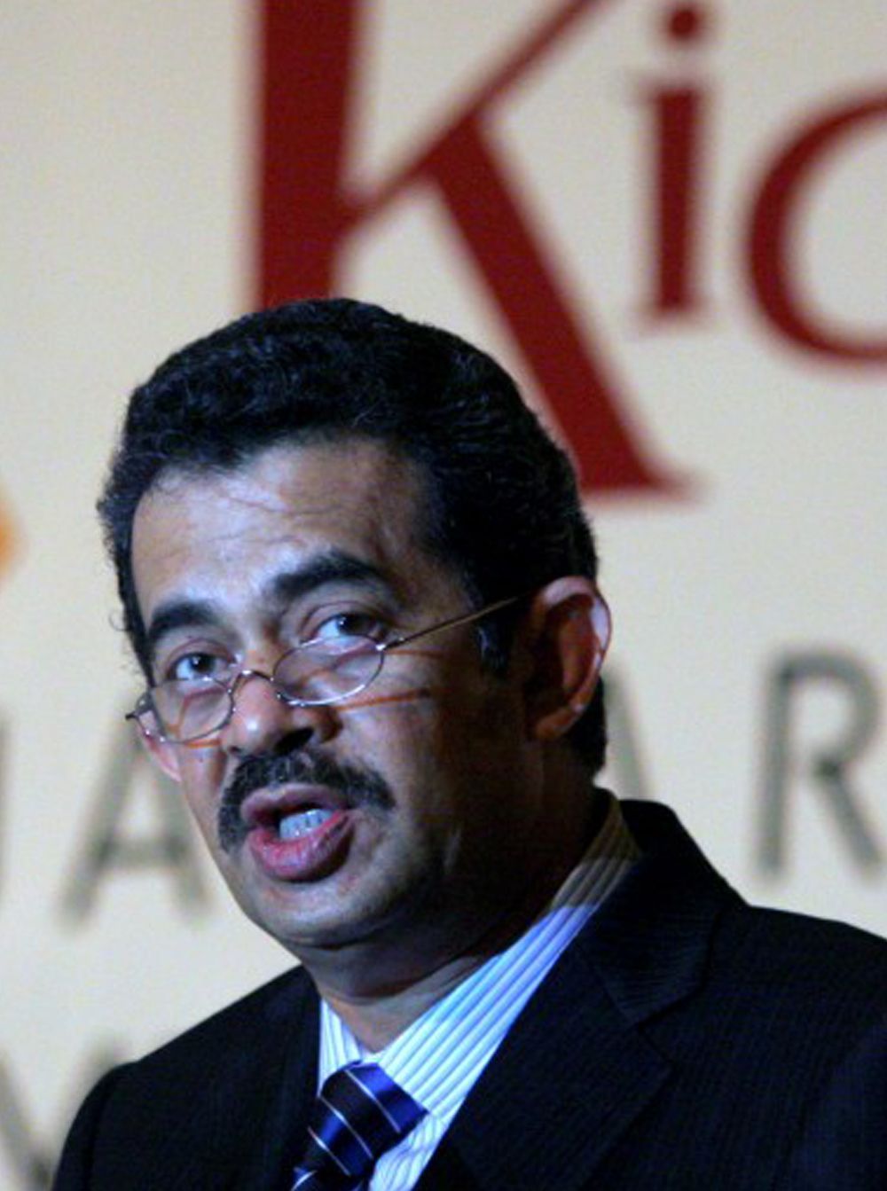 Riza Chalid: “Godfather” Minyak, Bayang-bayang Petral, dan Pelajaran ...