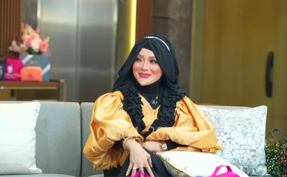 10 Fakta Yuni Jasmine, PNS Berdagu Lancip Viral di Medsos