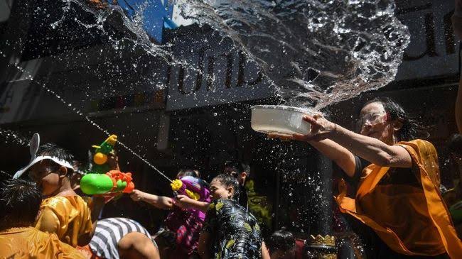 10 Tradisi Unik Perayaan Tahun Baru di Berbagai Negara